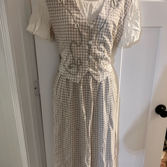 allison che | Dresses | Chic Beige Checkered Midi Dress | Poshmark